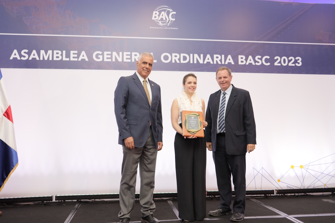 Entregan certificaciones de seguridad BASC a 37 empresas nacionales ...