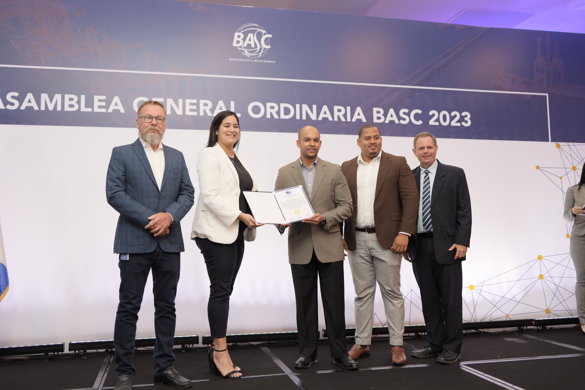 Entregan certificaciones de seguridad BASC a 37 empresas nacionales ...